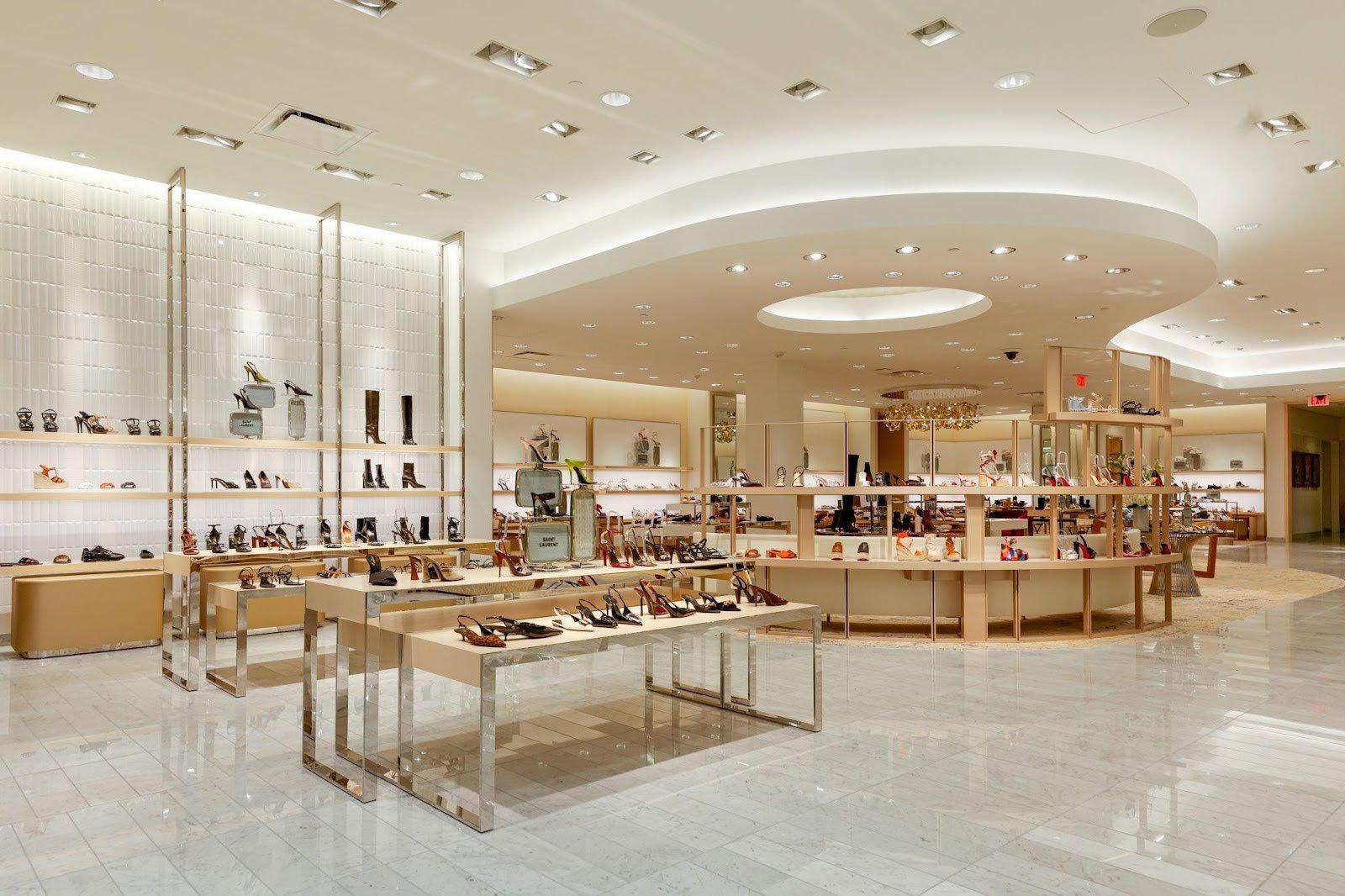 5 Golden Rules Of Visual Merchandising, According To Experts